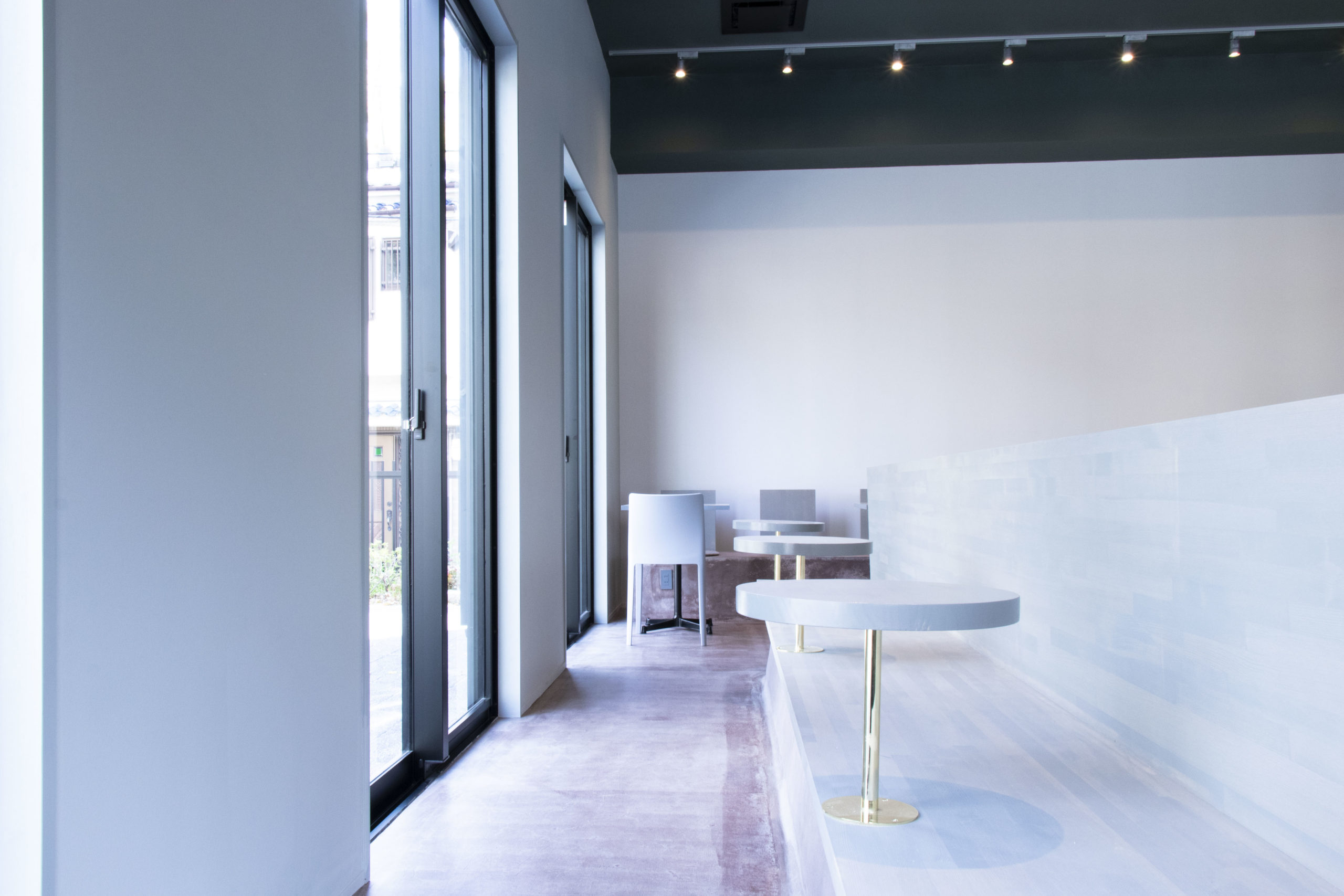 大阪市〈YARD Coffee & Craft Chocolate〉設計：dot architects - TECTURE MAG（テクチャーマガジン） | 空間デザイン・建築メディア